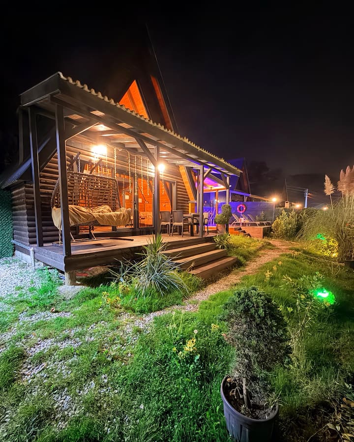 Jakuzi Li Eşsiz Göl Manzaralı - Sapanca