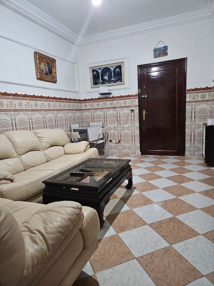 Simple Chambre Salon A Rez-de-chaussée - Tangier