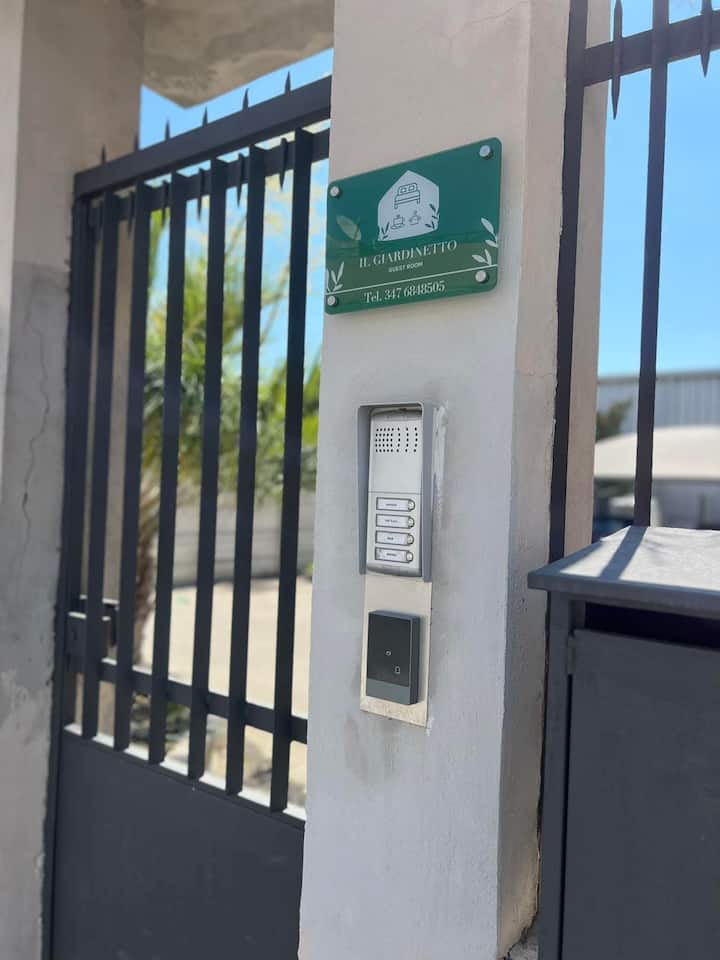 Il Giardinetto Guest Rooms Policlinico - 메시나