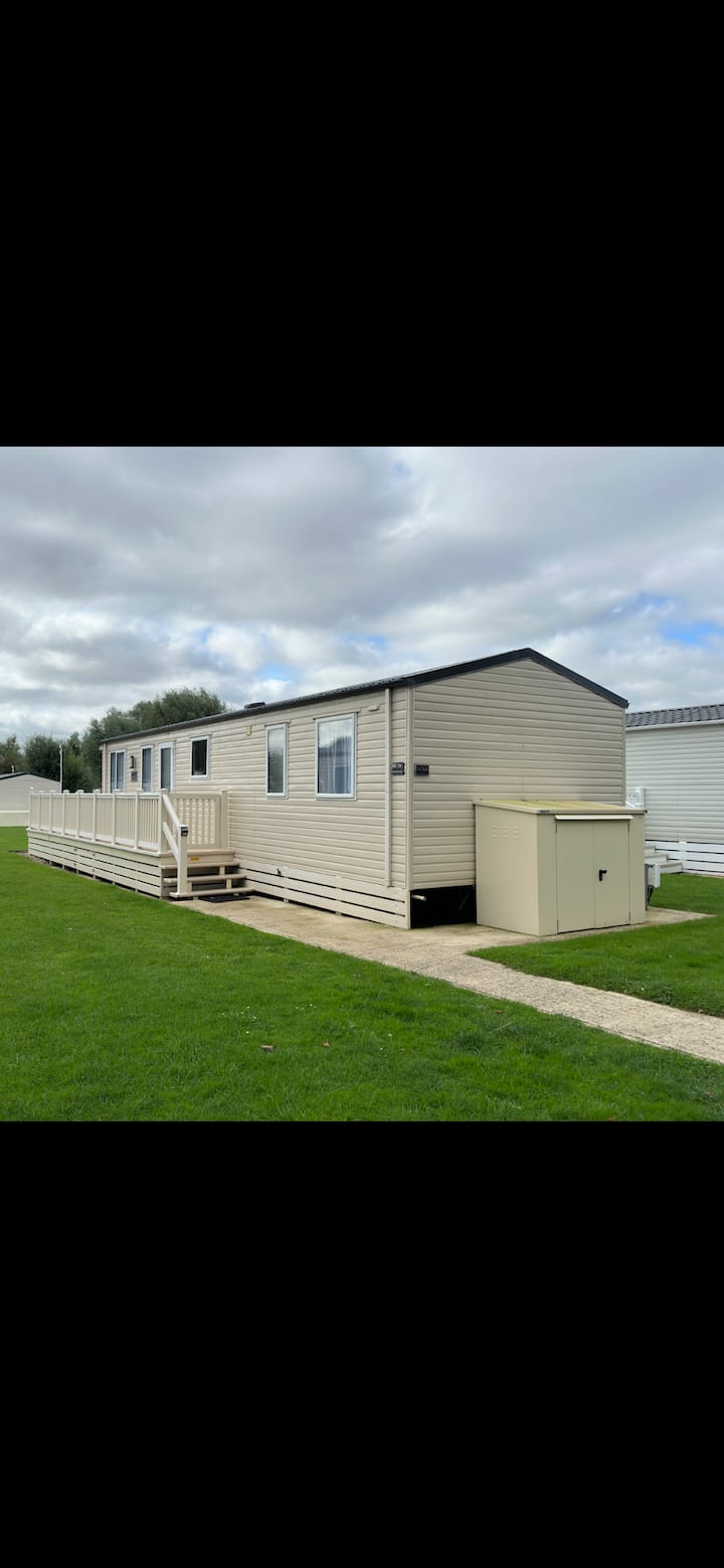 54 Kingfisher Lake - South Cerney