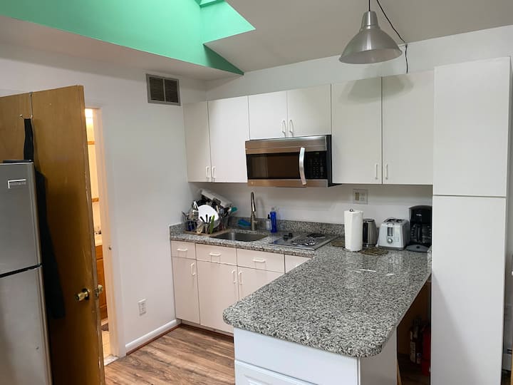 Pool Room Apartment - Aéroport de Baltimore/Washington (BWI)