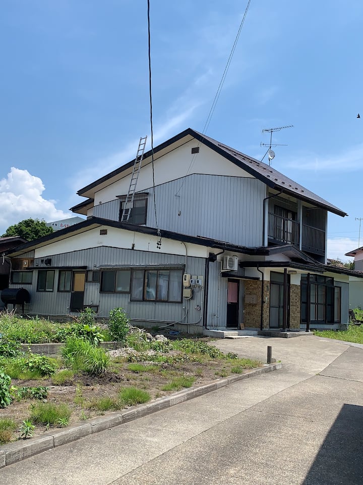 黒姫駅徒歩5分の一軒家|レンタカー徒歩3分|道の駅車で5分|観光拠点に便利|野尻湖|童話館|スキー場 - Nagano
