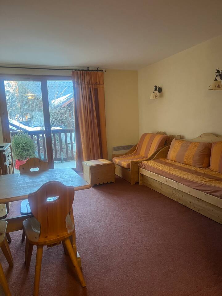 Bel Appartement De Montagne Avec Piscine - Le Corbier