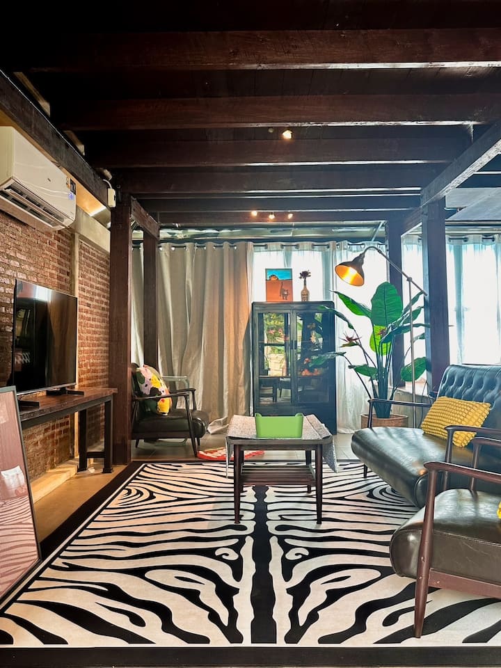 A Good Vibes ~ Getaway Home - Bangkok