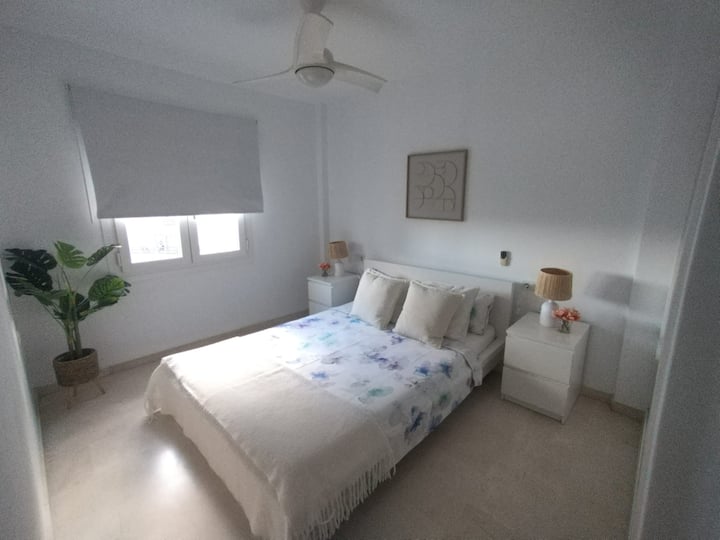 Seaview Apartment Near The Beach - Benalmádena