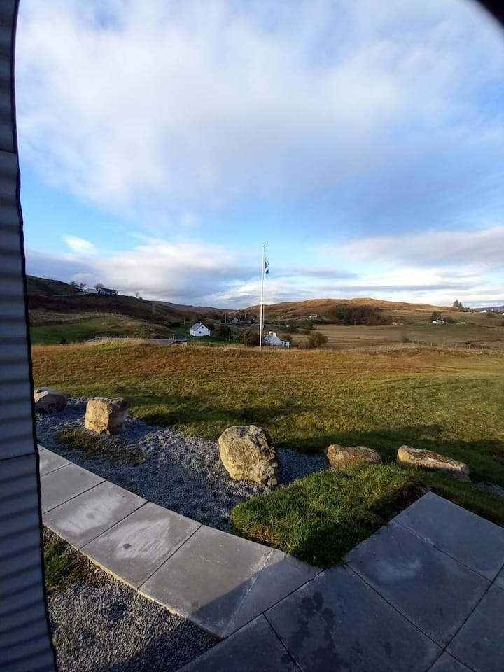 Kinloch View Tiny Home Pod
4 Drumfearn
Iv43 8qz - Skye