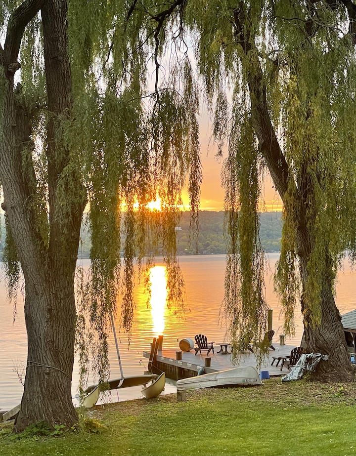 Whil’e-a-way - Lakefront Cottage - Ithaca, NY