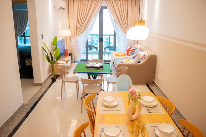 R&f Mall Seaview 5min Walk To Ciq 10pax 2 Bedsuite - Yishun