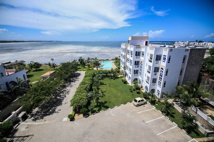 Luxury Seaview Escape | Newly Renovated 2br Nyali - Mombasa