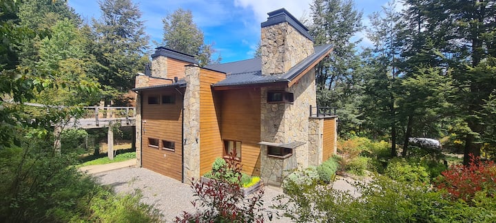 Ampel Hue Mountain House - Villa la Angostura