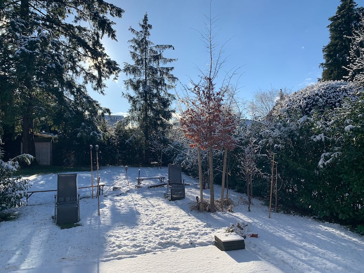 8+ Pax Gardenview Floor In Haus Oase, 2rooms/5beds - Munich