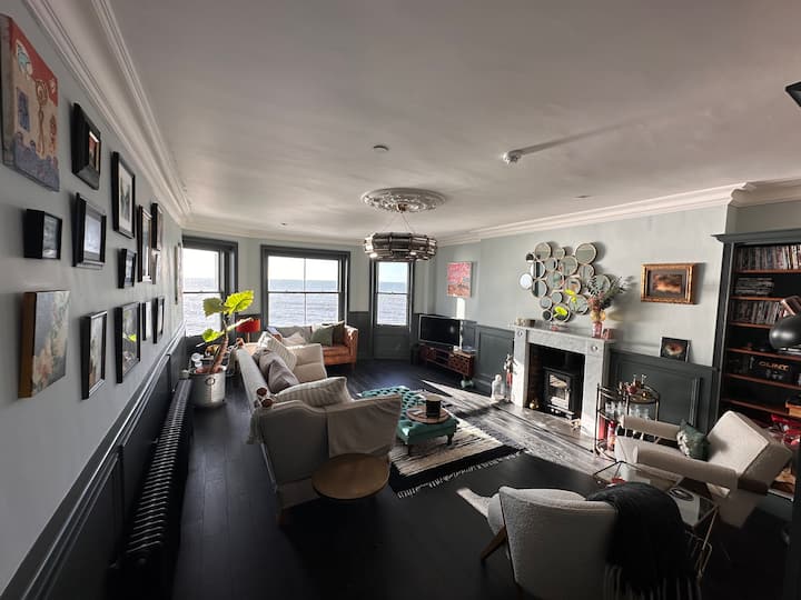 Tranquil Seaview Apartment - Hastings