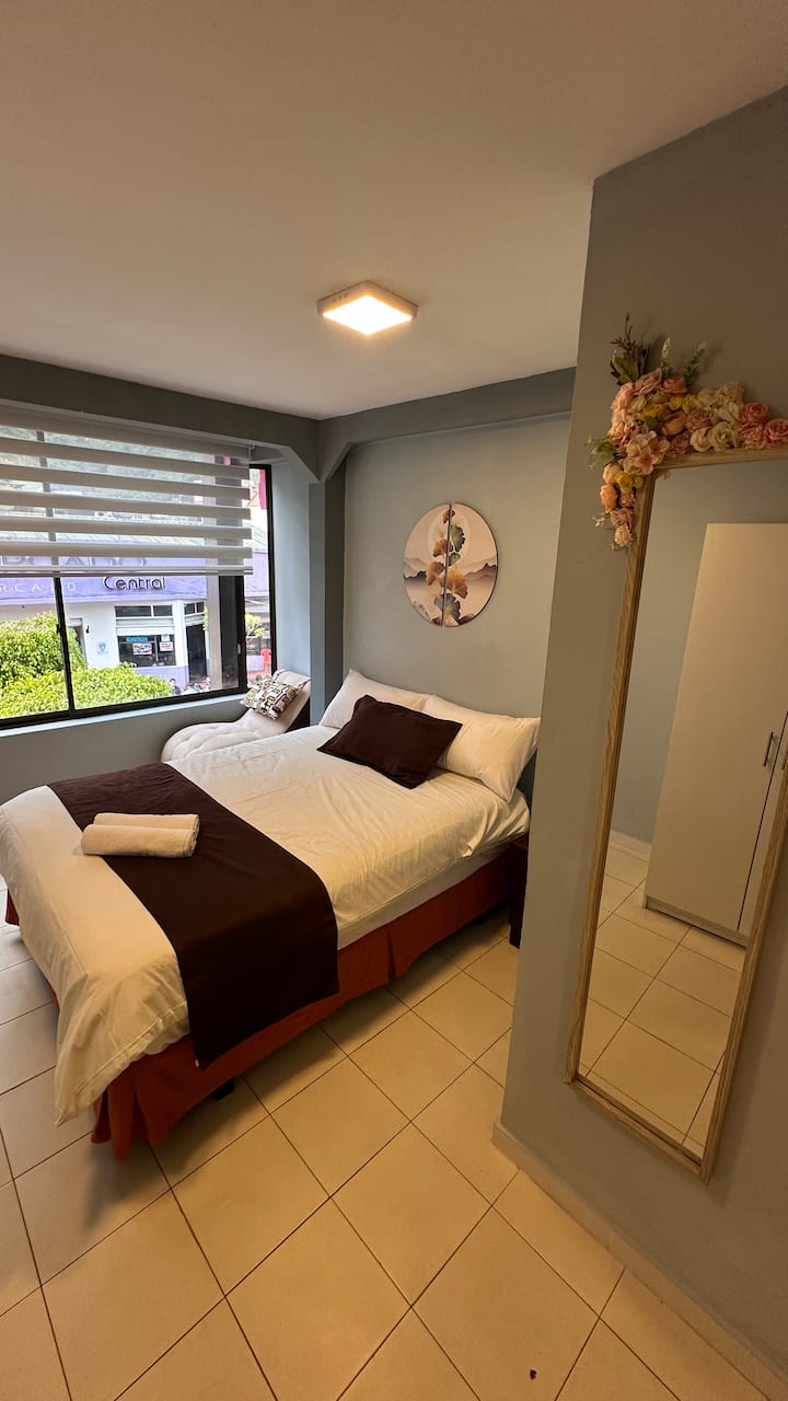 Rafaela’s House - Grill & Chill Downtown Apartment - Banos