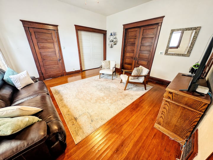 Two Room Treat On Main Street - Grand Junction, CO