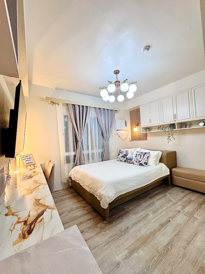 Glam Escapes Bacolod |
W/ 300 Mbps Connection - Bacolod