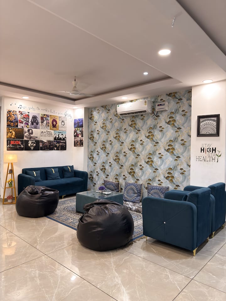 Spacious4bhk|near Igiairport |Yashobhoomi|aerocity - Delhi
