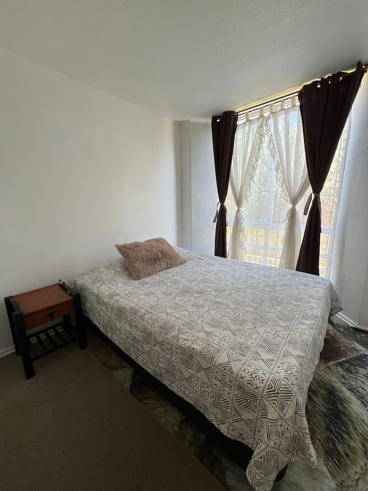 Habitación Cerca De La Playa, Tipo Hostal. - La Serena