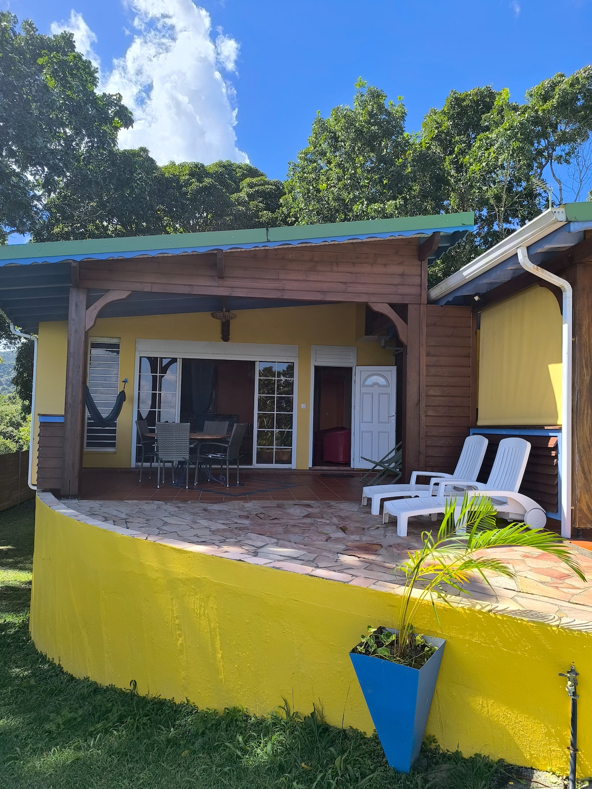 Amplio apartamento con vistas al mar. - Airbnb