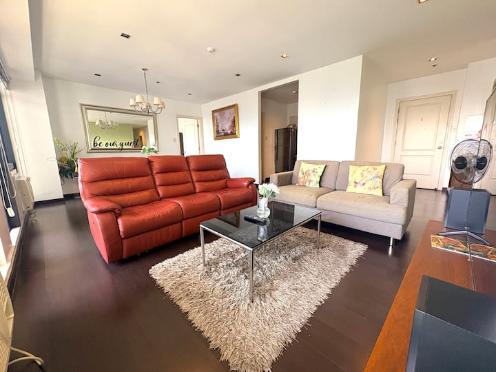 3br Penthouse For 6 To 10 Guests With Balcony - Makati