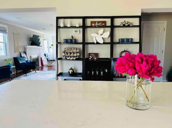 Modern 4br Home | Near Dc | Pet Friendly - Burke, VA