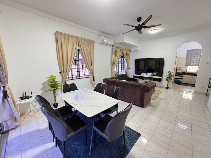 Roselyn Villa @ Pasir Gudang 3br (Netflix | Bbq) - Singapore Changi Airport (SIN)