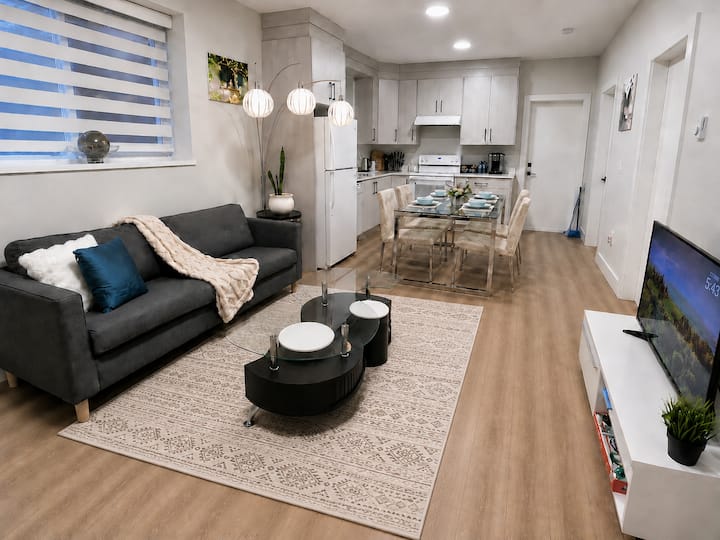 Stylish 2br Retreat By Langley Event Center - 蘭里市