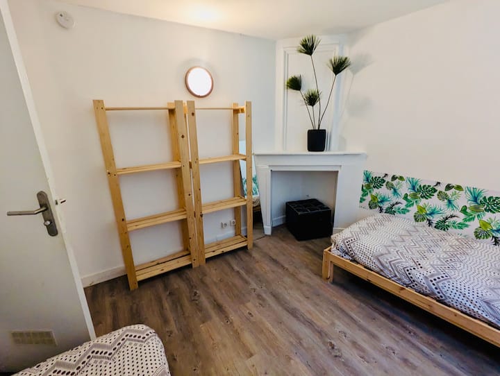 "Chez Baptiste" Grand T4 Cœur De Lille, Rue Calme - Lila