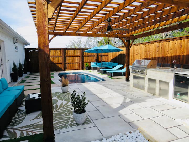Luxury Pool Oasis/game Room/sleeps 10 - Dallas, TX