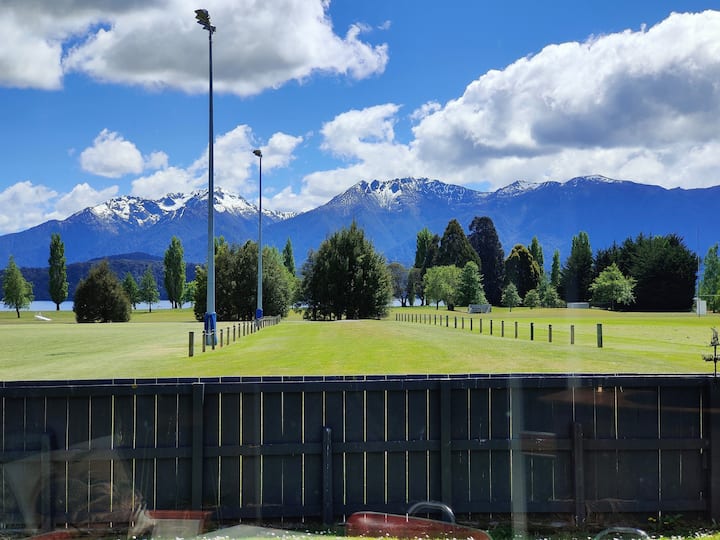 Te Anau Retro Retreat -