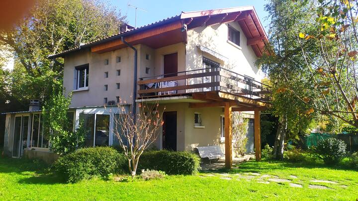 Agréable Villa Pour 8 Personnes - 가프