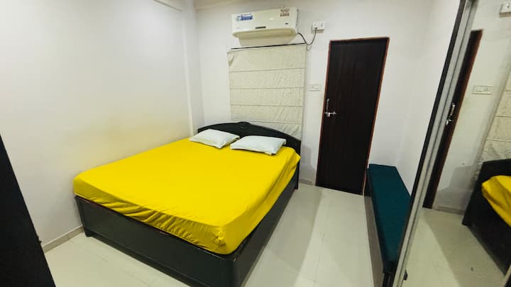 Nagpur Airbnb
Ac Room
Safe Place 
No Couple - Nagpur