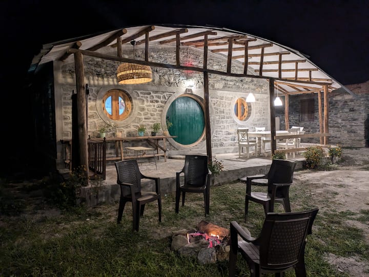 2br Riverside Hobbit House 10mins From Bhimtal - Bhimtal