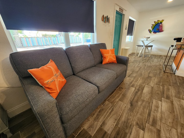 Large~studio~kingbd~beaches~pet Friendly - Clearwater, FL