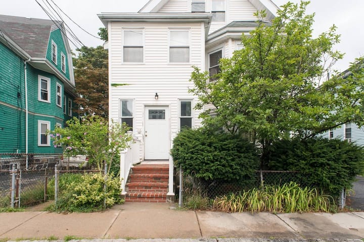 Charles Regatta Luxury Home - Boston