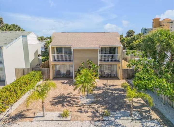 Beach Retreat, Steps To Surf - Ponce Inlet, FL