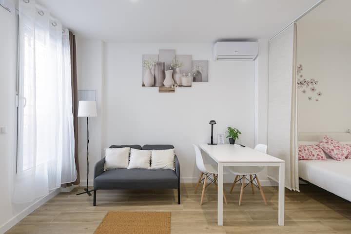 Estudio Cerca De Metropolitano, Aeropuerto E Ifema - Madrid