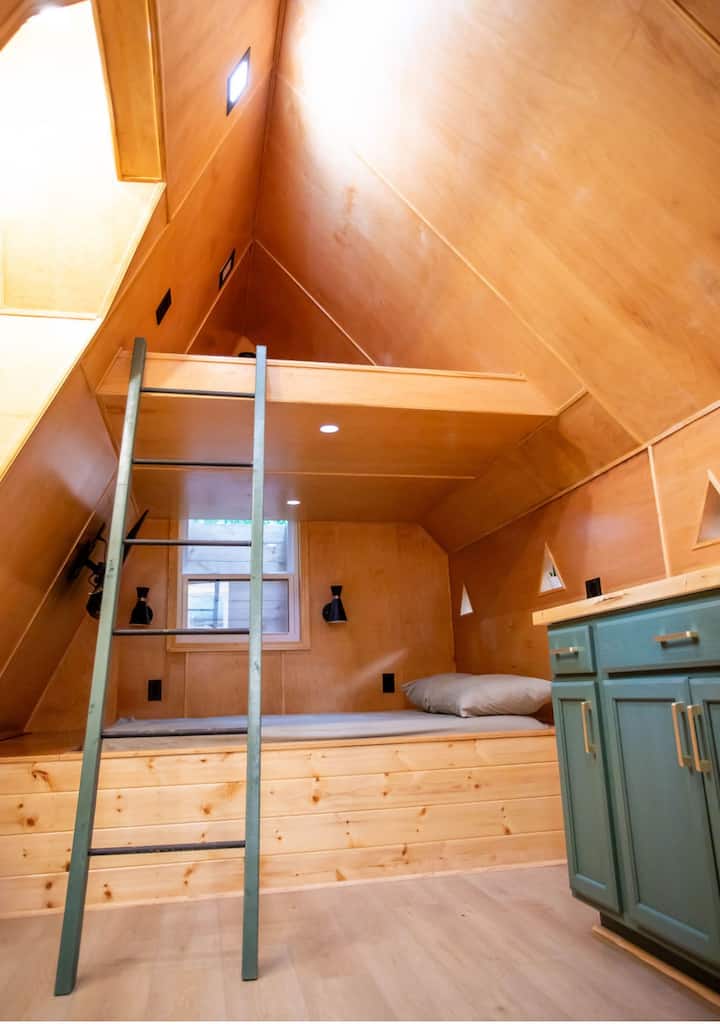 A-frame Near Airport / White Water Center - ベルモント, NC