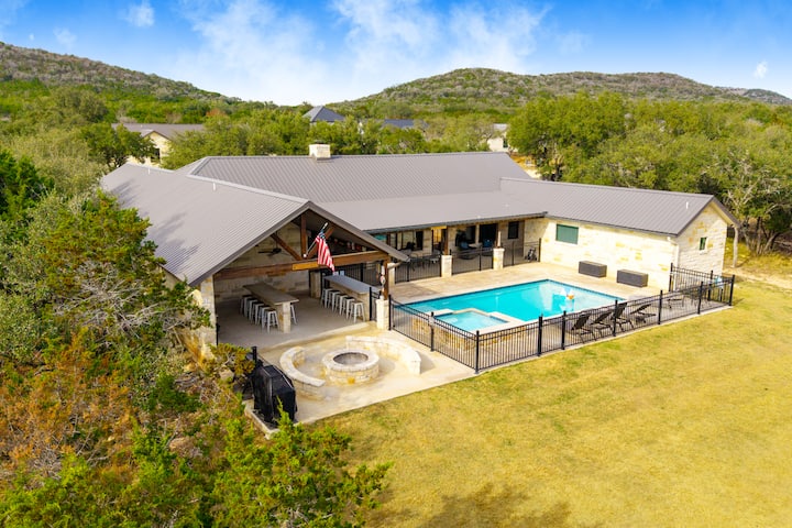 Near Frio~hot Tub~heated Pool~ 18 Beds~6 Bedrooms - Concan, TX