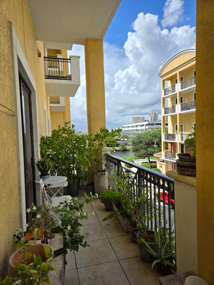 Apartment In Miami - Kendall, FL