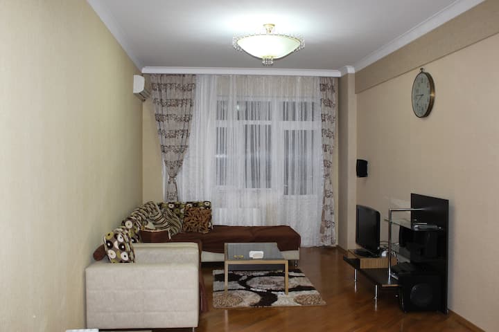 2-bedroom Cozy Apartment - Baku