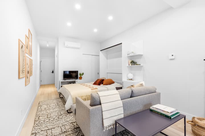 Loft Promenade St-hubert - 301 - Montréal, QC