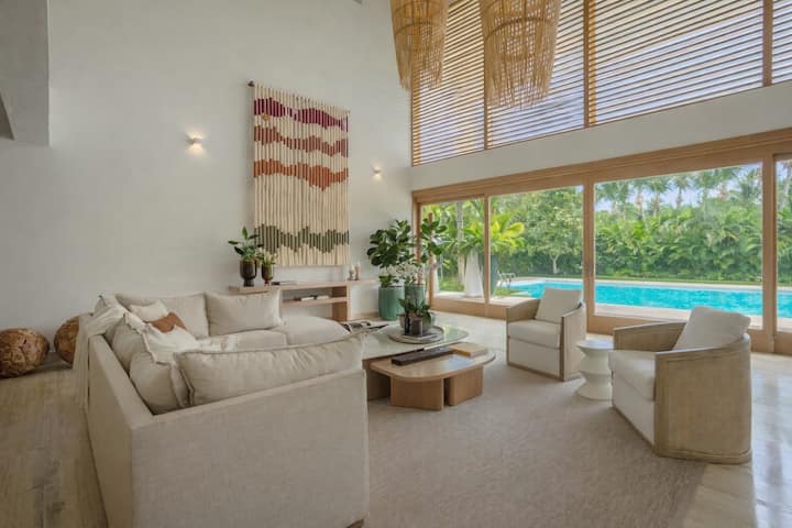 Luxury Villa Cdc-6 Suites, Gym, Cinema & Wine Room - La Romana