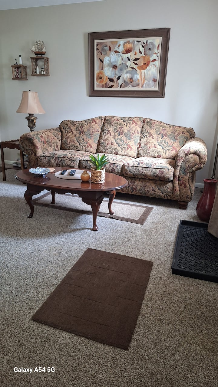 County Side Suite - Vermilion, OH