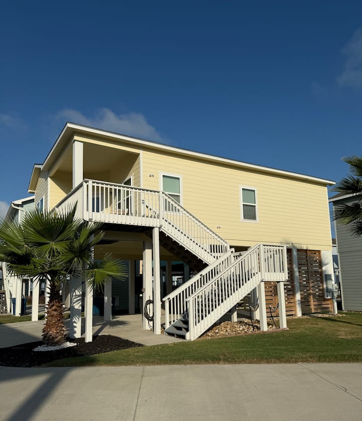 Sunny Side Up Cottage - Rockport, TX
