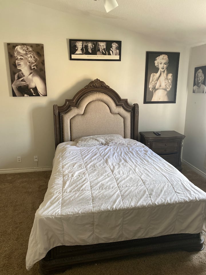 The Townmaster Room - Rancho Santa Margarita, CA