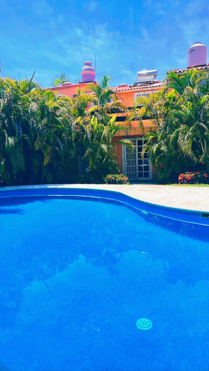 Casa Salinas En Zihua Alberca - Zihuatanejo