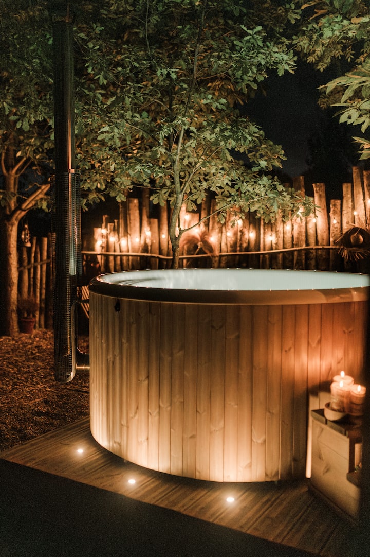 La Cabane Indonésienne Et Son Grand Bain Nordique - Mayenne