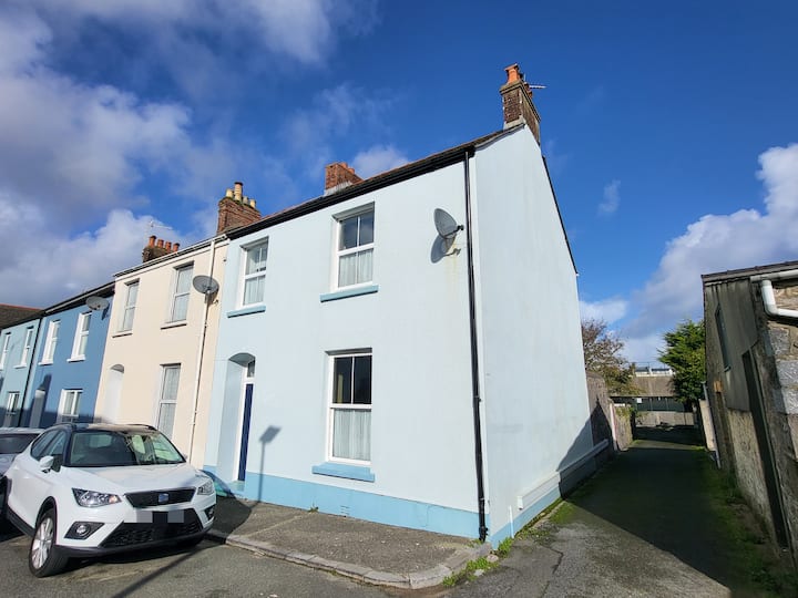 Ty Gwanwyn, Tenby. Spacious And Central - Tenby