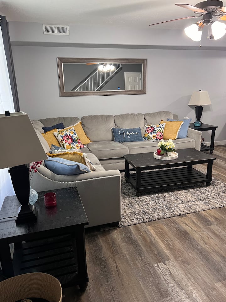 Charming Townhome - Cedar City, UT
