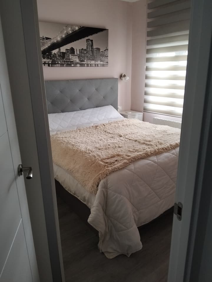 Habitación En Piso Tranquilo - Los Olivos